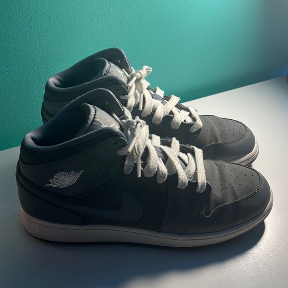 Jordan | Shoes | Preowned Nike Air Jordan Mid Cool Grey | Poshmark